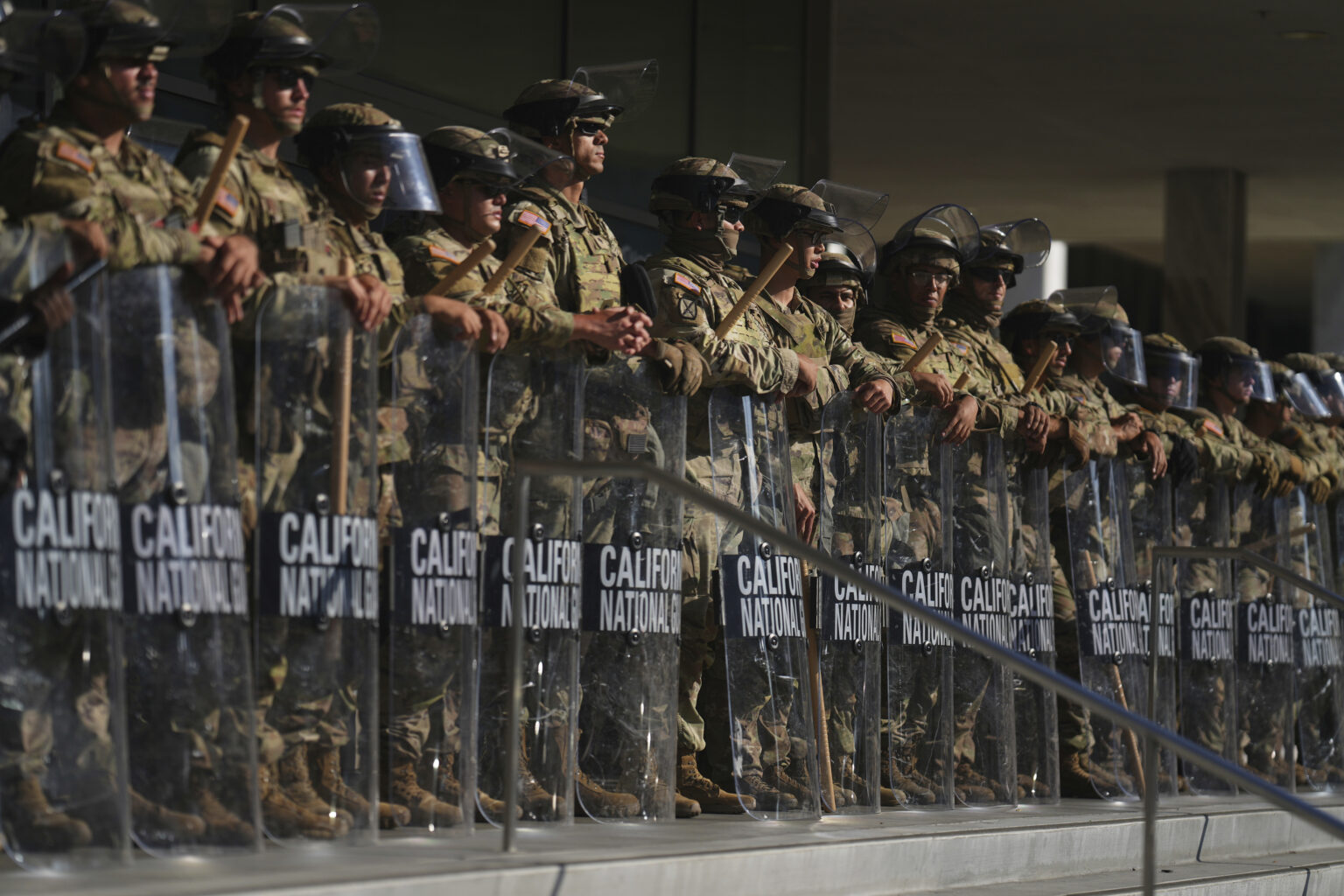 'Fuel on the Fire': Trump’s National Guard Memo Goes Far Beyond ...