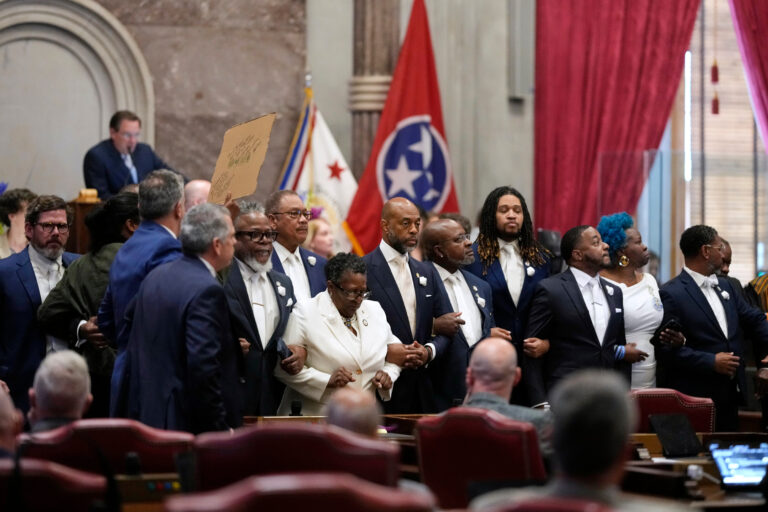 Tennessee Republicans strip Democrats from committees after protesting ...